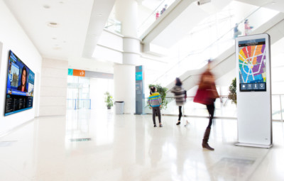 Healthcare-Digital-Signage-Wall-Wayfinding-Hospital-1 - IAdea